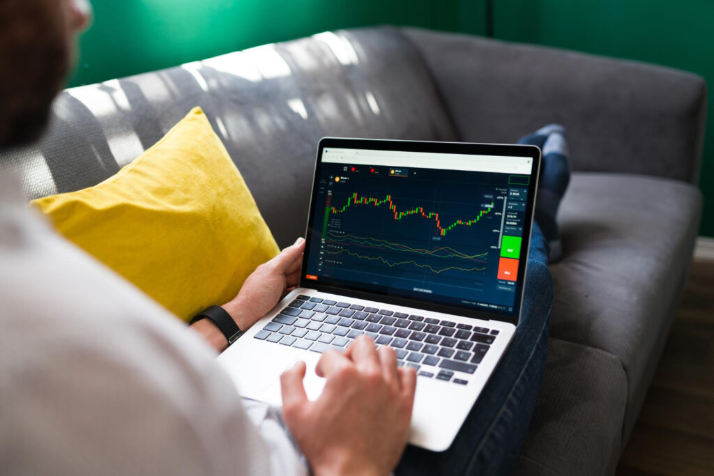 The Ultimate Guide to Choosing the Best Stock Trading Platform ...